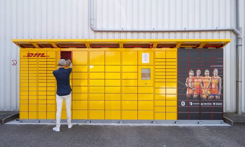 DHL Pakketautomaten bieden plaats aan ruim 100.000 pakketten | DHL ...